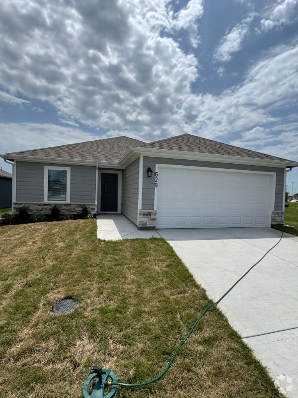 Austin Reserve Apartments for Rent with a Garage - Gardner, KS ...