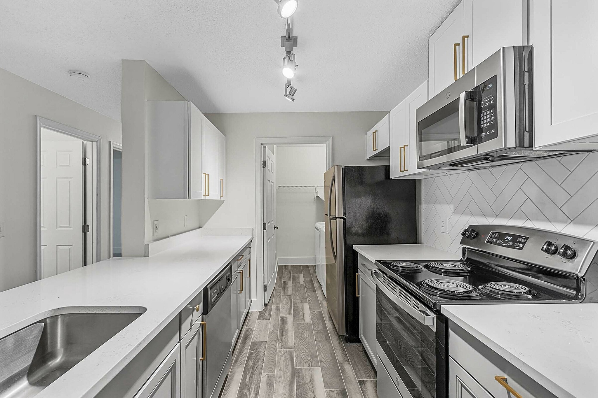 Avana Lake Lynn - 3230 Stream Side Rd Raleigh, NC 27613 | Apartments.com