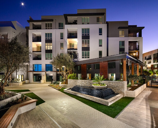 Del Mar Heights Apartments For Rent With High Ceilings Del Mar Ca