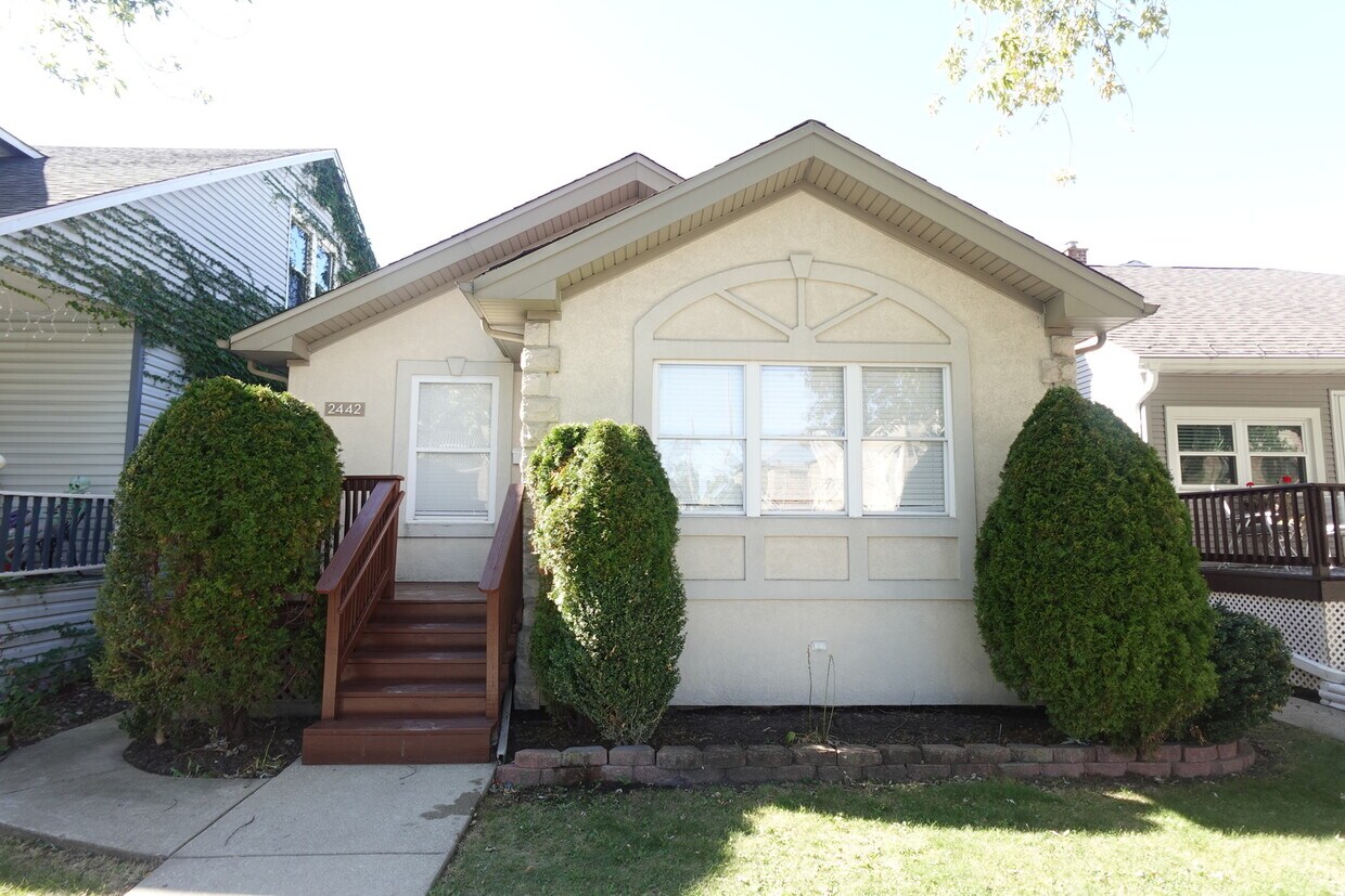 2442 N 76th Ct, Elmwood Park, IL 60707 - House Rental in Elmwood Park ...