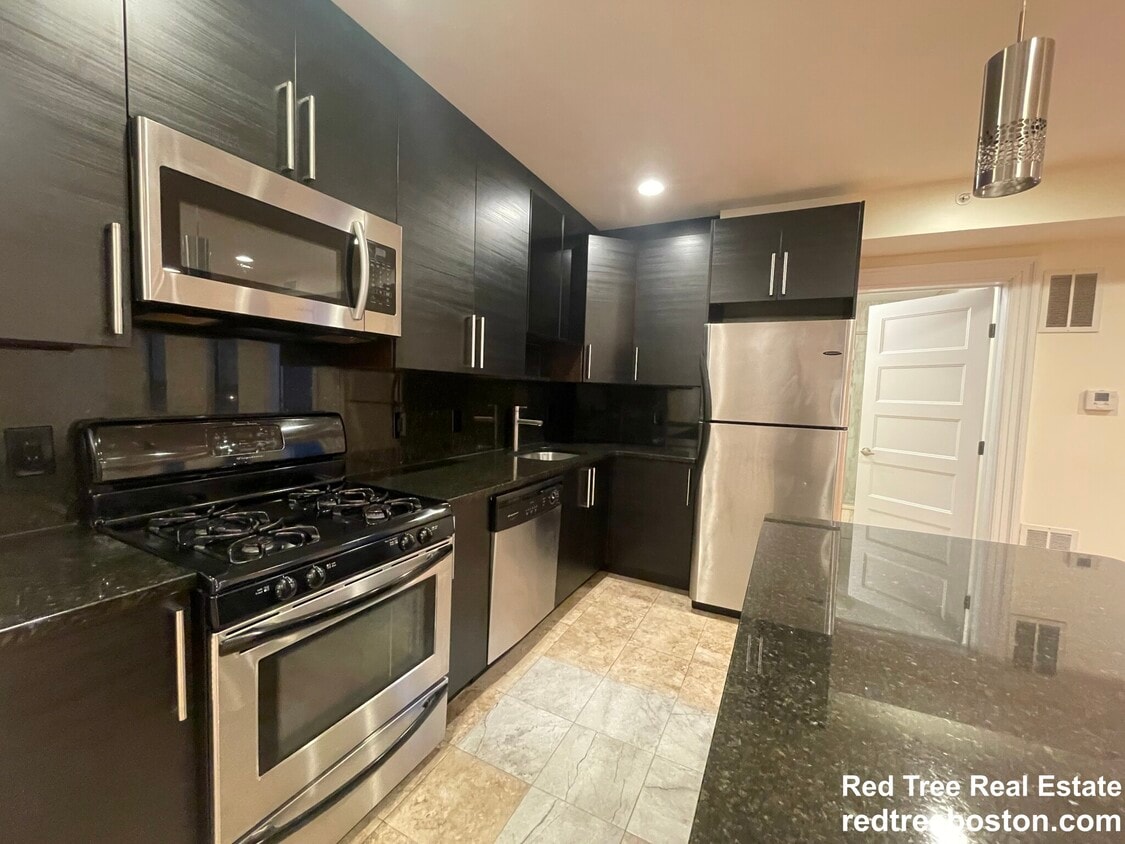 1616 Beacon St Unit 3, Brookline, MA 02446 | Apartments.com