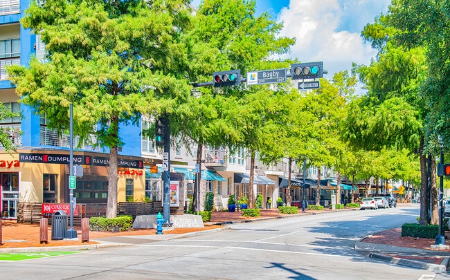 MAA Midtown Square - Apartments in Houston, TX | Apartments.com