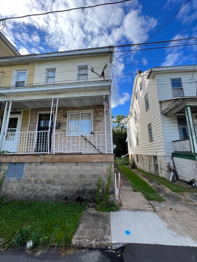204 3rd St, Ranshaw, PA 17866 - Townhome Rentals in Ranshaw PA ...