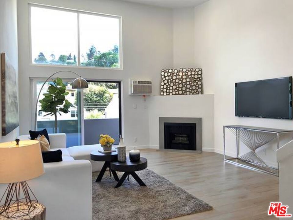 4730 Crystal Springs Dr Unit 9, Los Angeles, CA 90027 - Condo for Rent ...