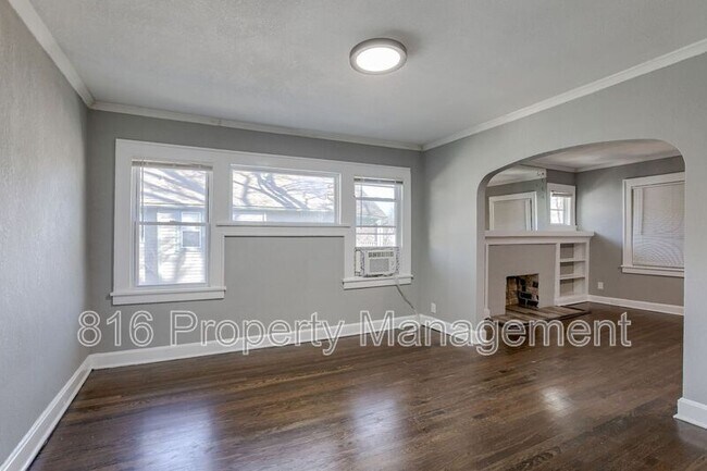 5128 The Paseo Unit 5130, Kansas City, MO 64110 - Condo for Rent in ...