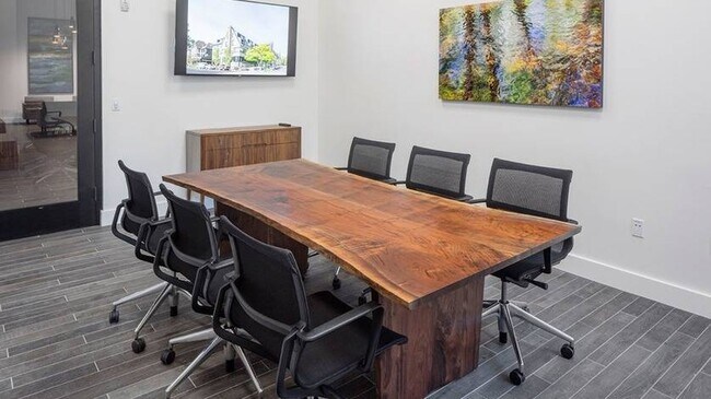 The Windward Apartments - Apartments in Lake Oswego, OR | Apartments.com