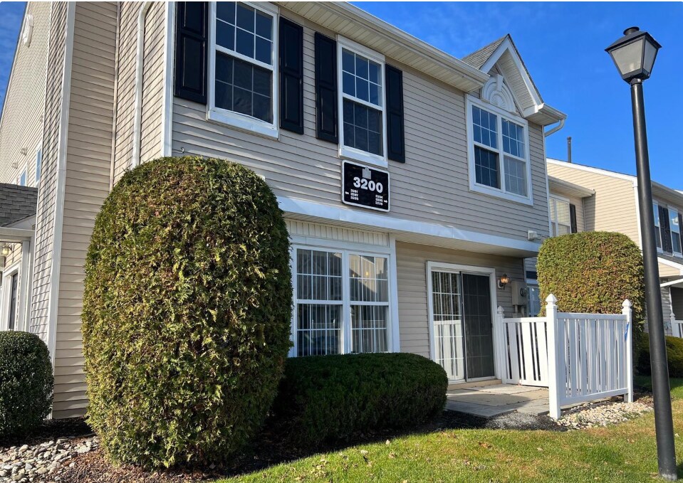 3201 Saxony Dr, Mount Laurel, NJ 08054 - Townhome Rentals in Mount ...