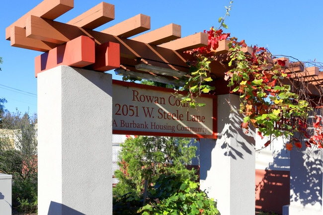 Rowan Court Apartments - 2051 W Steele Ln Santa Rosa, CA 95403 ...