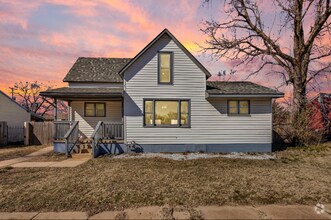 Apartments for Rent with a Balcony in Freeport KS - Updated Today ...