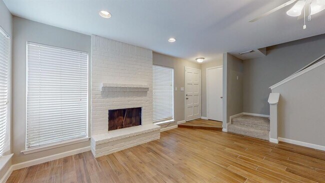 7713 Bateman Ln, Houston, TX 77088 - Condo for Rent in Houston, TX ...