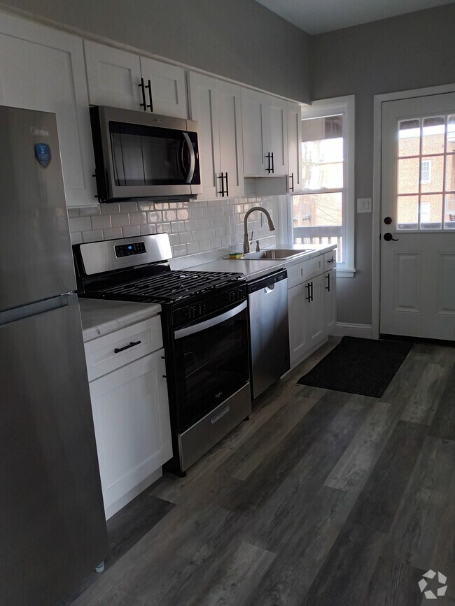 West Cleveland Apartments for Rent with High Ceilings - Cleveland, OH ...