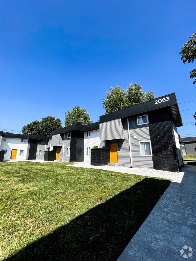 Cambridge Terrace Apartments for Rent with a Swimming Pool ...