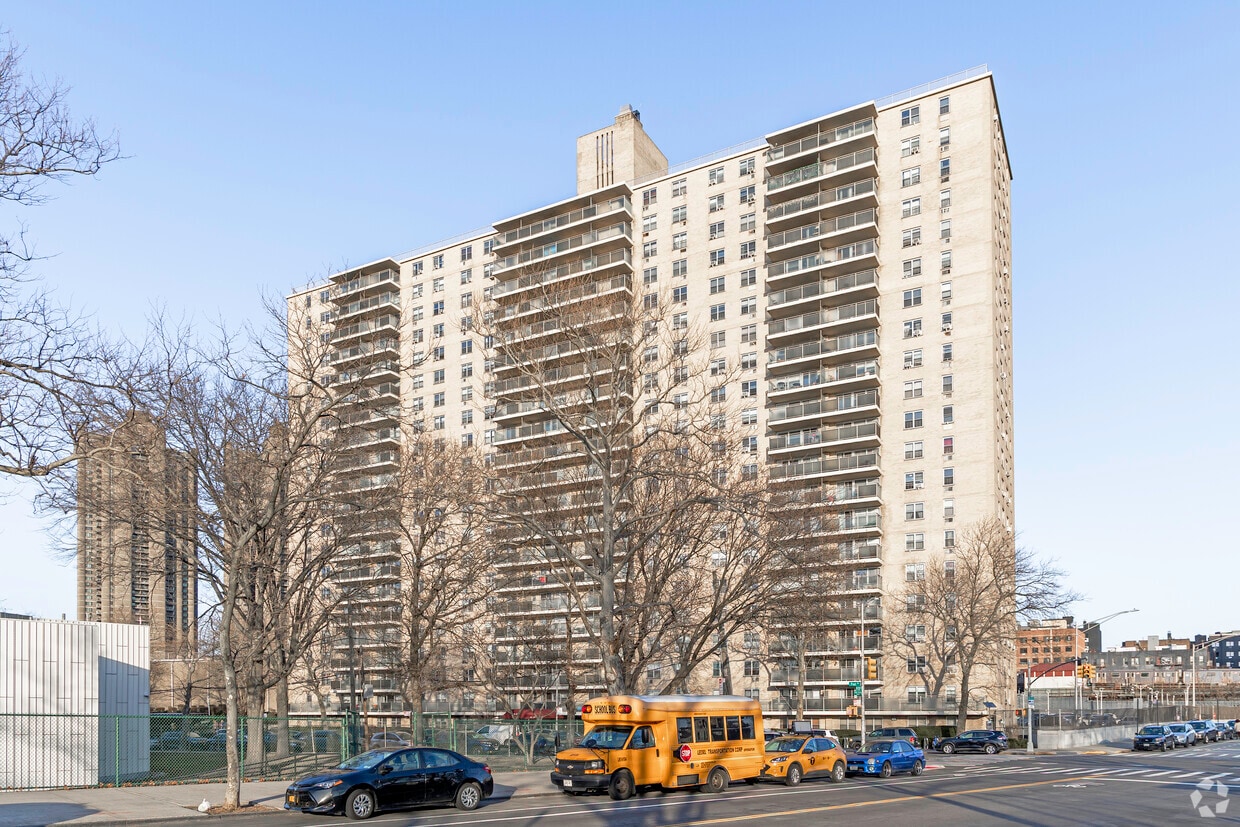 Scott Towers - 3400 Paul Ave Bronx, NY 10468 | Apartments.com
