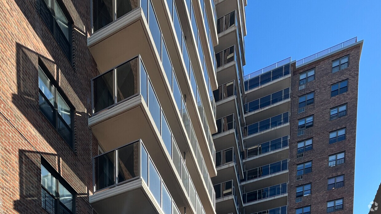 River Terrace Apartments - 15620 Riverside Dr W New York, NY 10032 ...