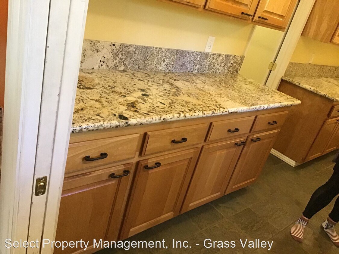 60 Pinecrest Dr, Applegate, CA 95703 - House Rental in Applegate, CA ...