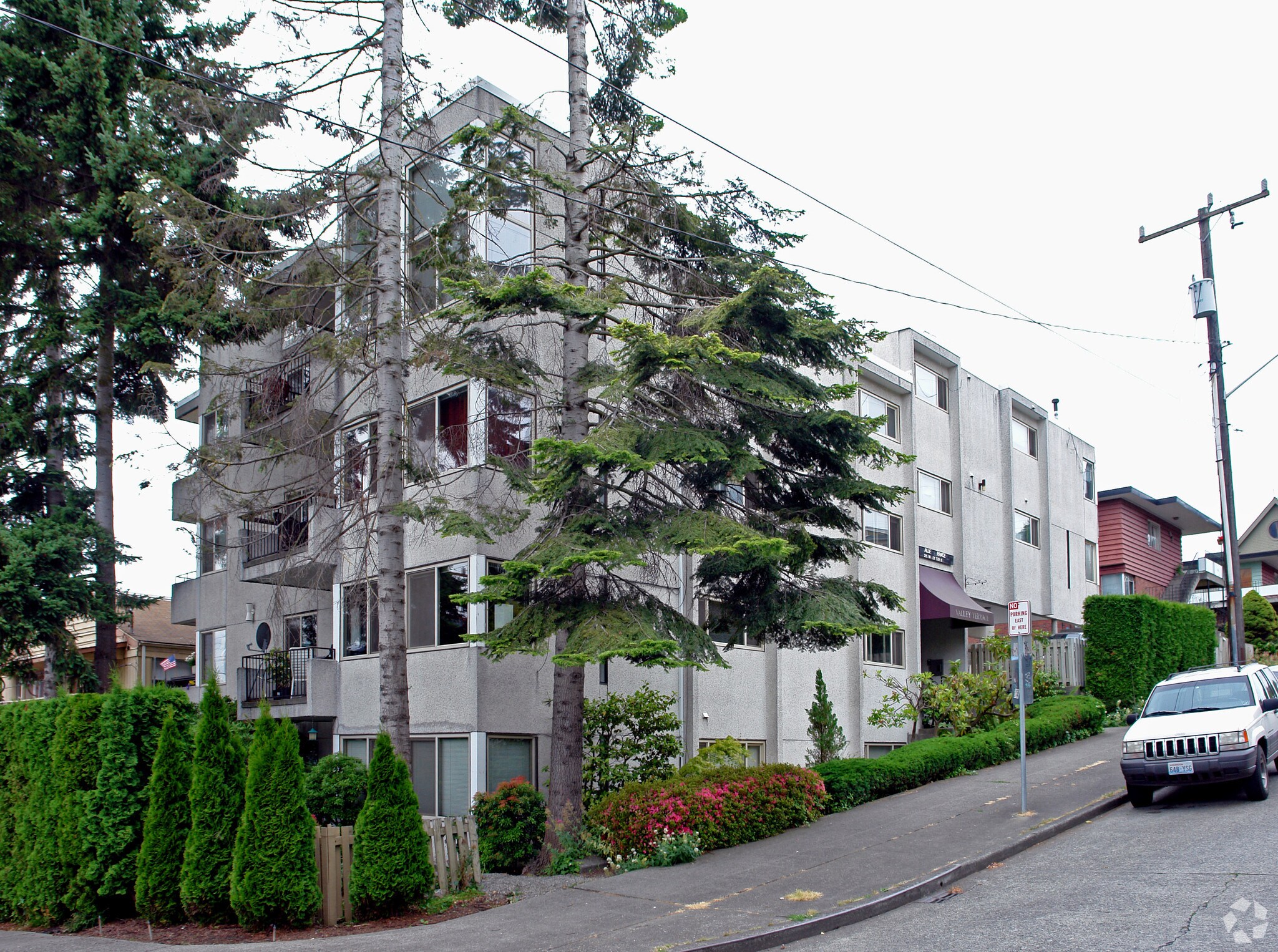 Valley Terrace - 215 Valley St Seattle, WA 98109 | Apartments.com