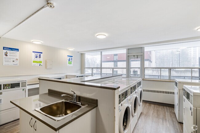 Apartments, Condos and Houses for Rent in London, ON with Garages - 30 ...