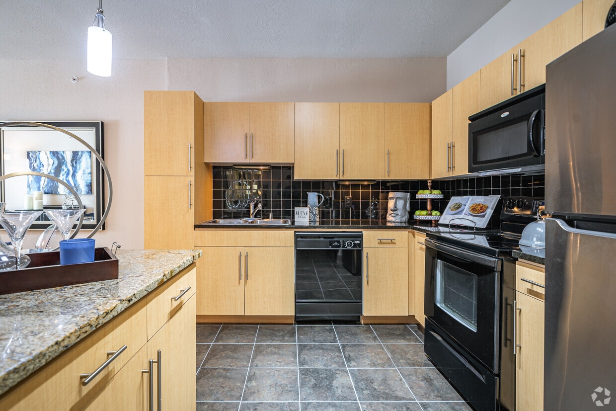 36Sixty - 3660 Richmond Ave Houston, TX 77027 | Apartments.com