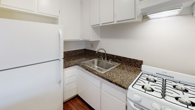 Concord Square Apartments Apartments - Reseda, CA | Apartments.com