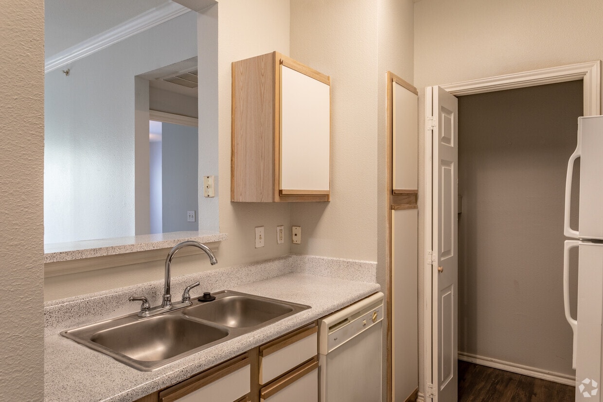 Villas at Bandera - 9830 Camino Villa San Antonio, TX 78254 ...