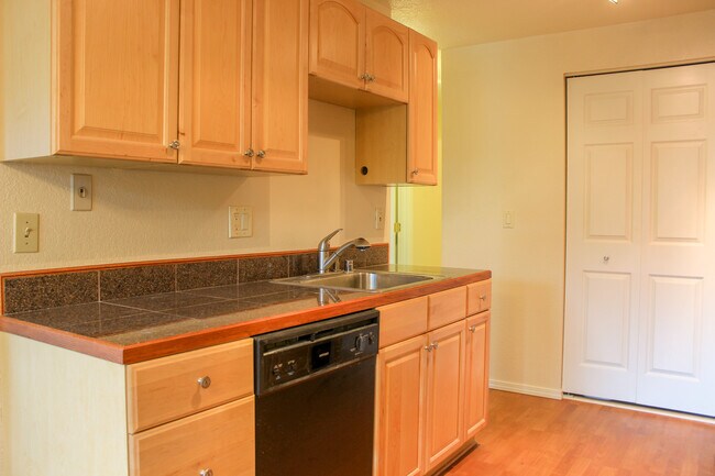 1150 Sunset Blvd NE Unit 321, Renton, WA 98056 - Condo for Rent in ...