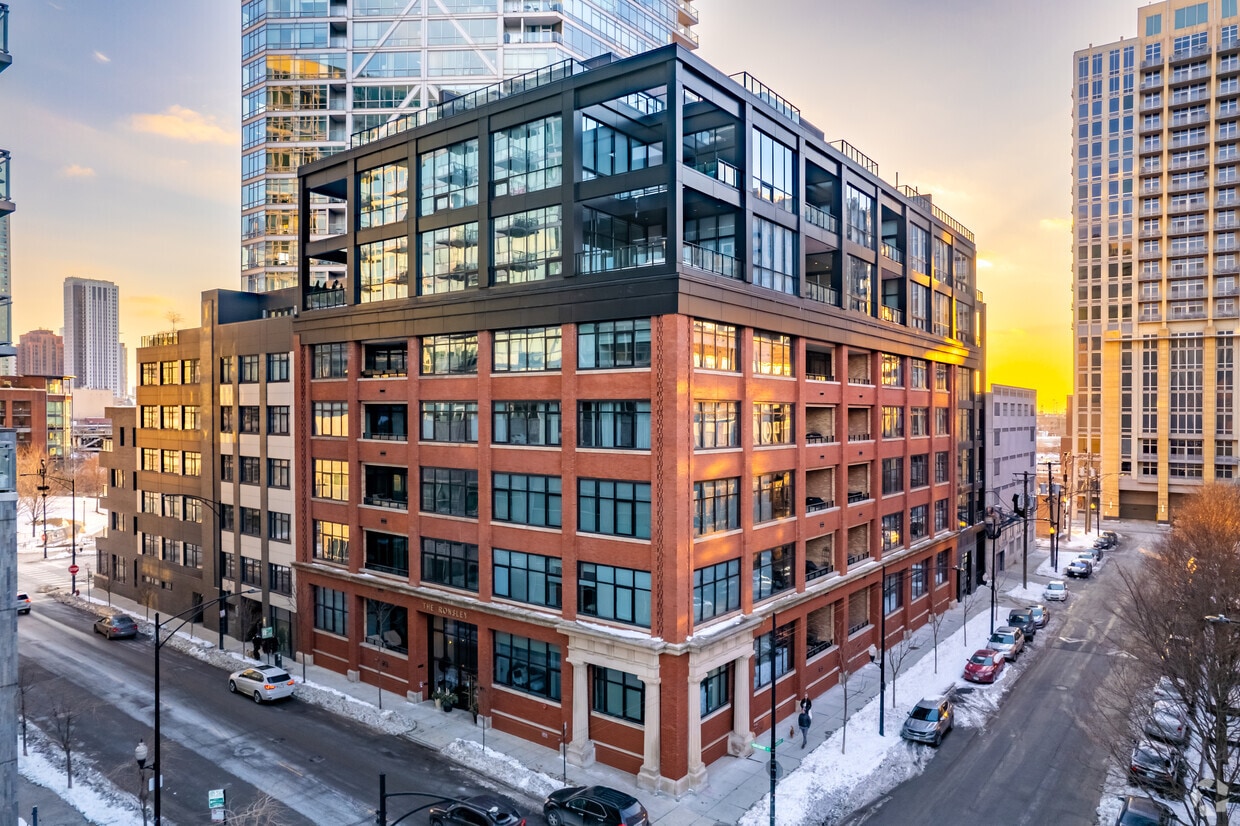 The Ronsley - 676 N Kingsbury St Chicago, IL 60654 | Apartments.com