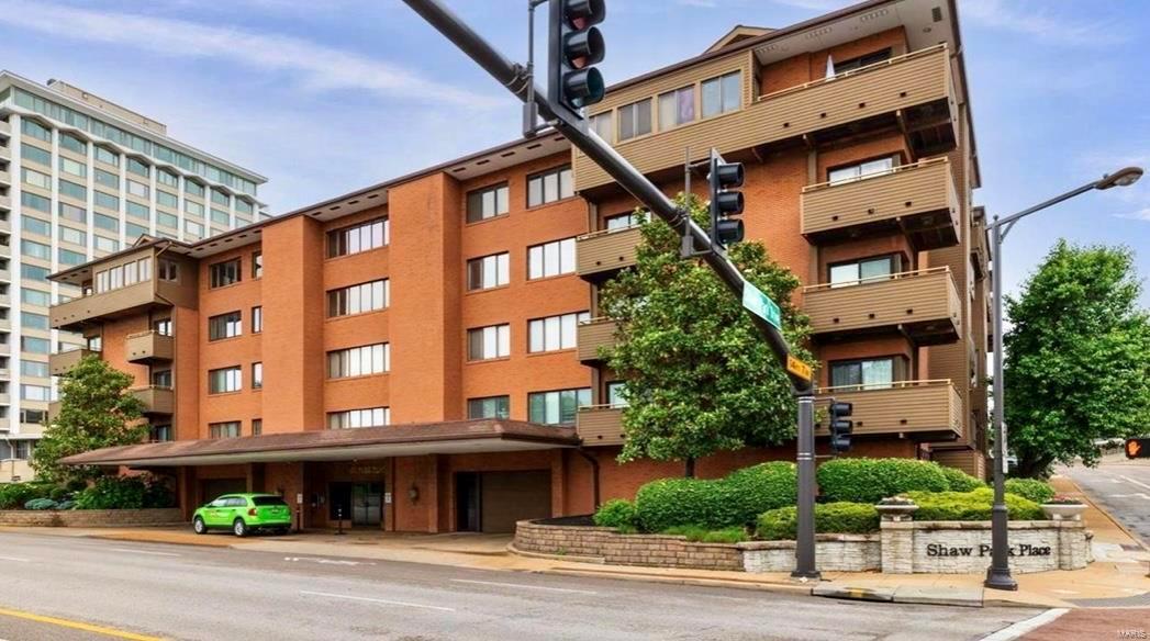 250 S Brentwood Blvd Unit 2C, Clayton, MO 63105 - Condo for Rent in ...