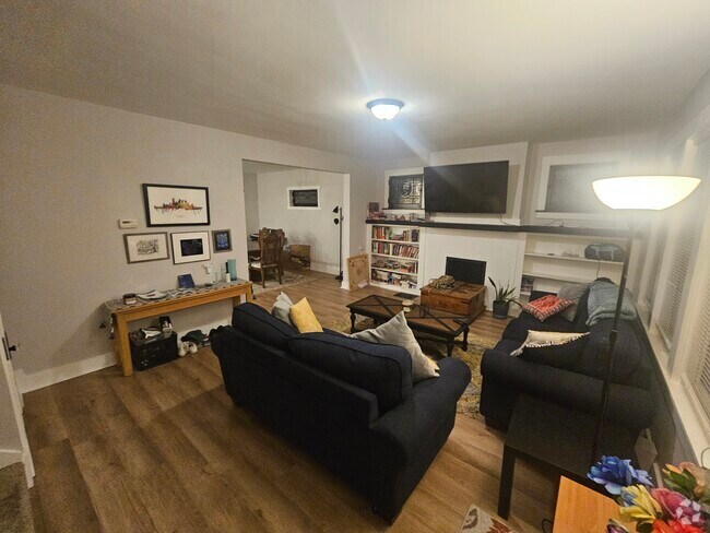 Delmont Apartments for Rent with Extra Storage - Pittsburgh, PA - 1 ...