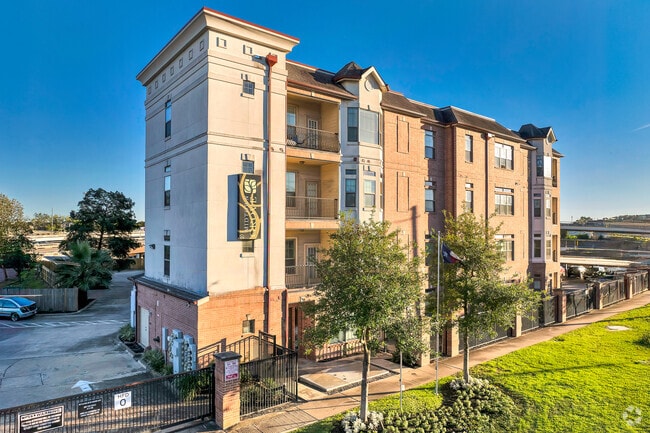 The Museum District Apartments for Rent with a Living Room - Houston ...