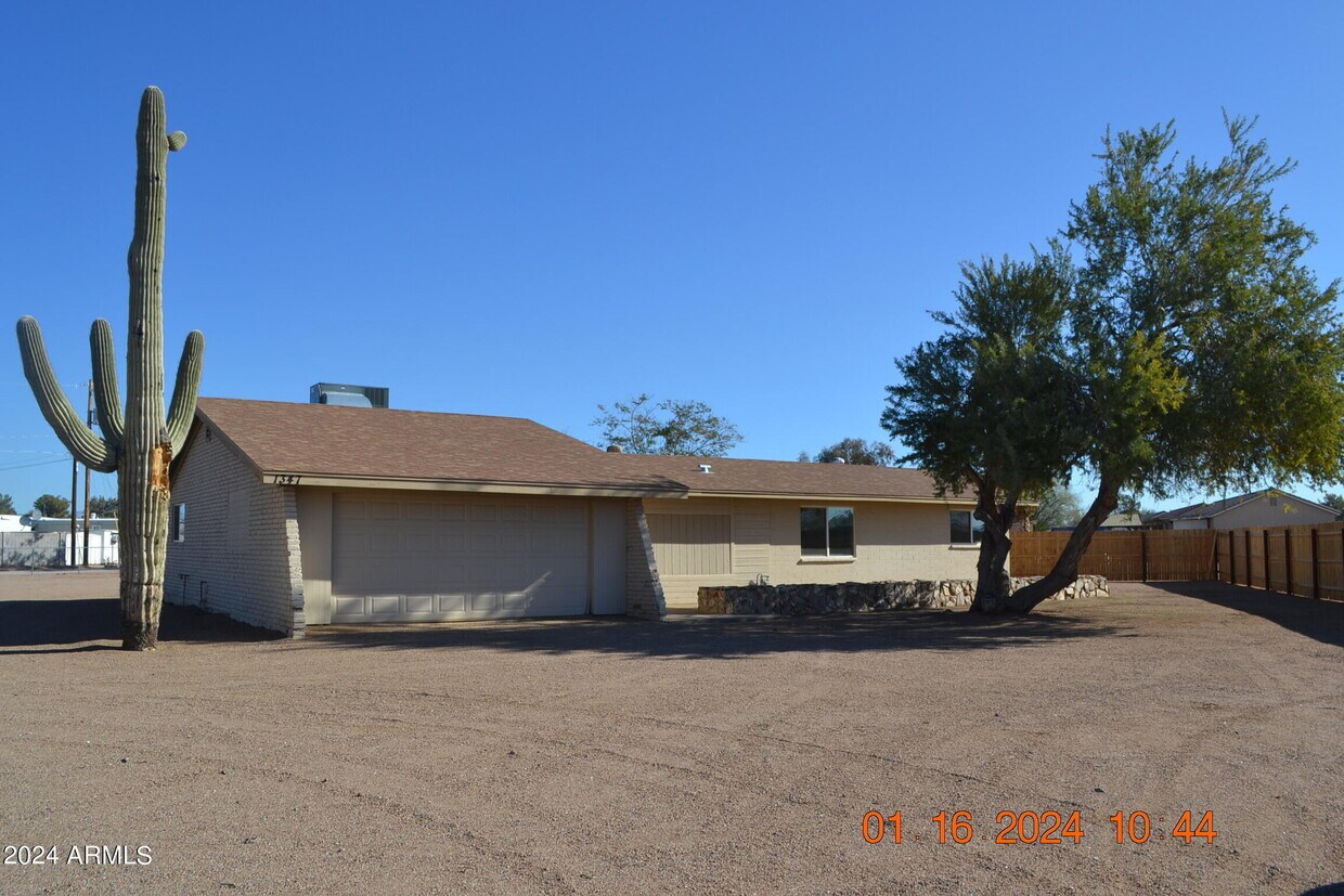 1347 S Meridian Rd, Apache Junction, AZ 85120 - House Rental in Apache ...