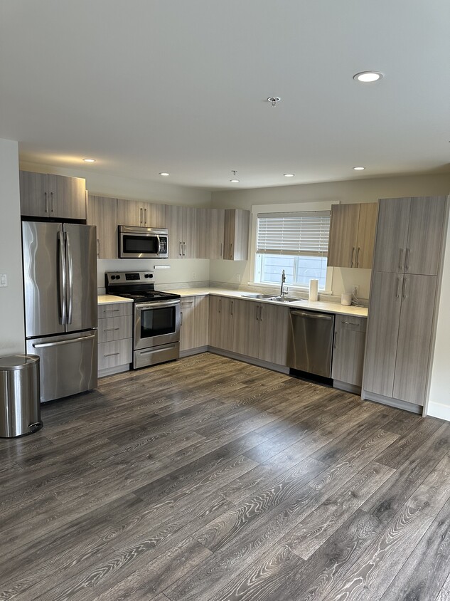 1807 Lifehouse Crt Unit 1807B, Sooke, BC V9Z 0V1 Apartments - 1807 ...