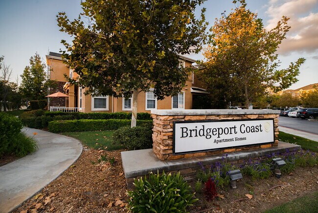 Bridgeport Coast Apartments - Santa Clarita, CA | Apartments.com