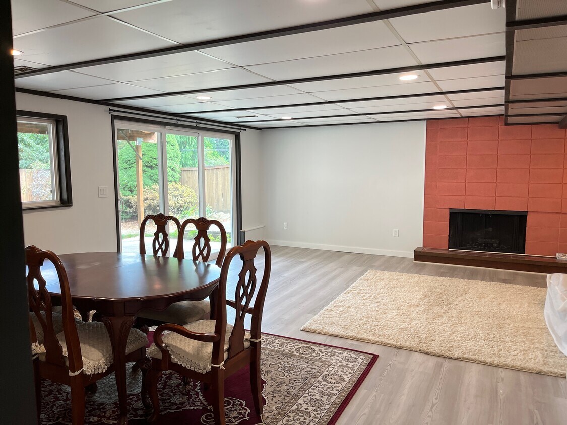 206 165th Ave NE, Bellevue, WA 98008 - House Rental in Bellevue, WA ...