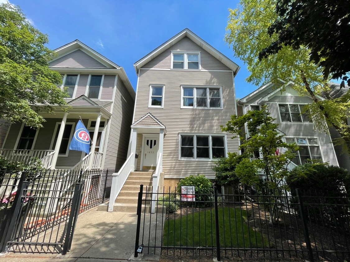 1652 W Grace St, Chicago, IL 60613 - House Rental in Chicago, IL ...