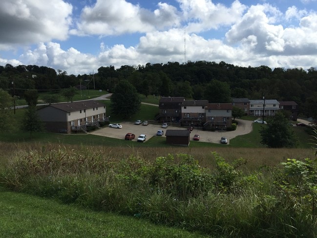 Dutch Hills Terrace Apartments - Parkersburg, WV | Apartments.com