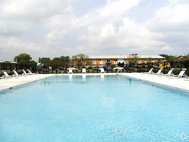 Park Ridge Commons Apartments - Des Plaines, IL | Apartments.com