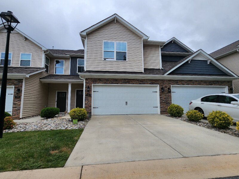 704 Riley Ln, Greensboro, NC 27455 | Apartments.com