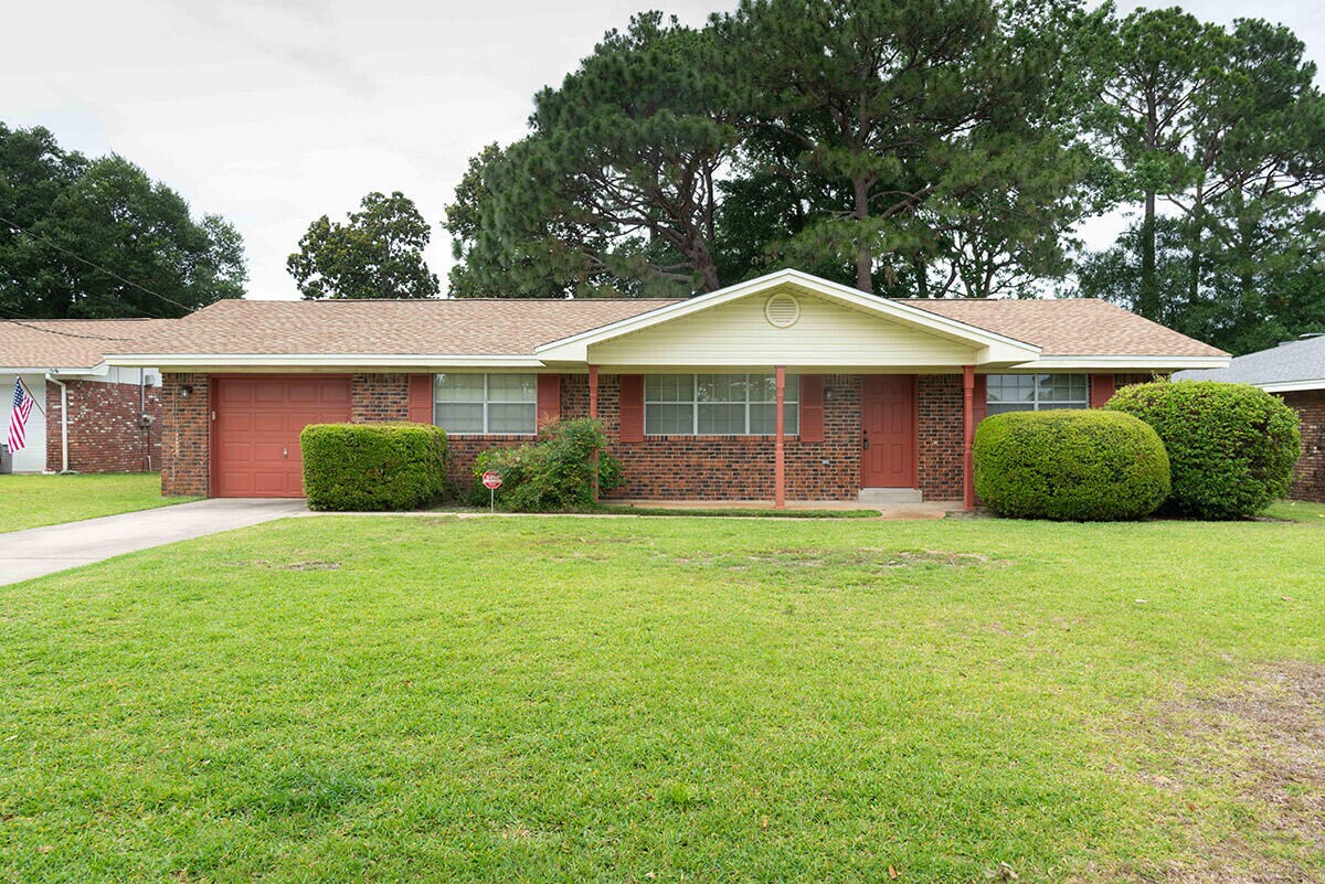 3 Lakeview Dr, Mary Esther, FL 32569 - House Rental in Mary Esther, FL ...