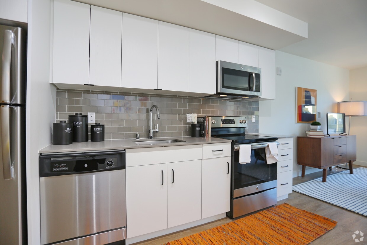 East Howe Steps - Apartments in Seattle, WA | Apartments.com