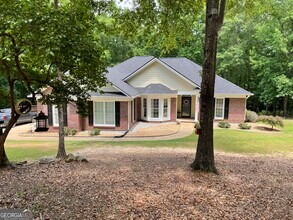 Woodcrest Apartments for Rent with Parking - Ellerslie, GA - Updated ...