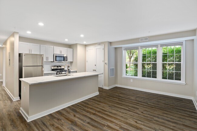 The Park At Arlington Ridge Apartments - 1800 S 26th St S Arlington, VA ...