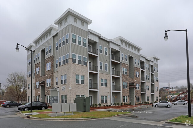 Sunnyside Apartments for Rent with Parking - Winston-Salem, NC - 5 ...