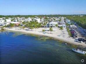 Key Largo Trailer Village Apartments under $1,200 - Key Largo, FL - 2 ...