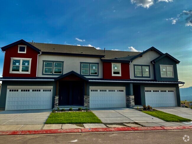 Flying Horse Ranch Apartments for Rent with Extra Storage - Colorado ...