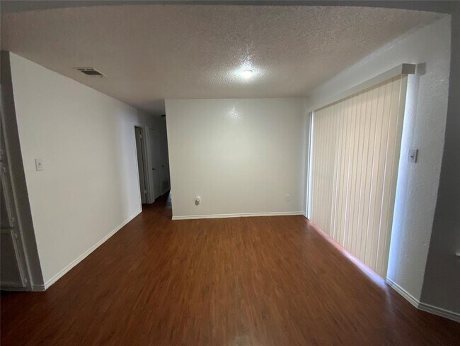 11635 Argonne Forest Trail, Austin, TX 78759 - Townhome Rentals in ...