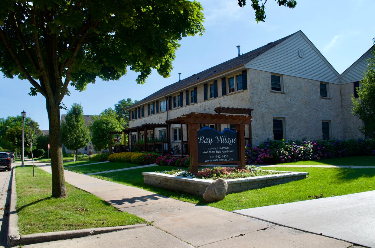 Bay Village Townhomes Townhomes for Rent - Whitefish Bay, WI ...