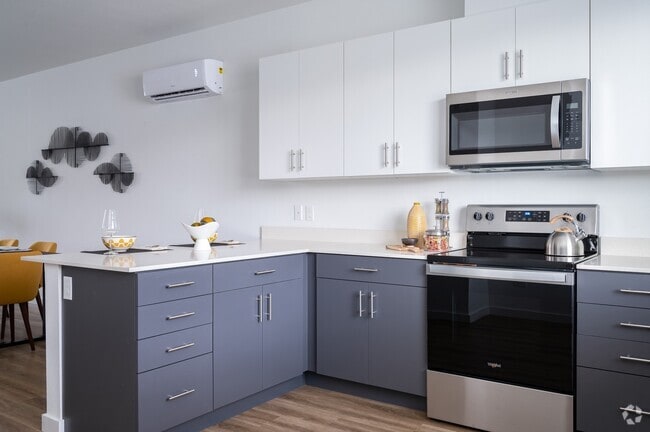 Caufield Apartments for Rent with a Living Room - Oregon City, OR - 108 ...