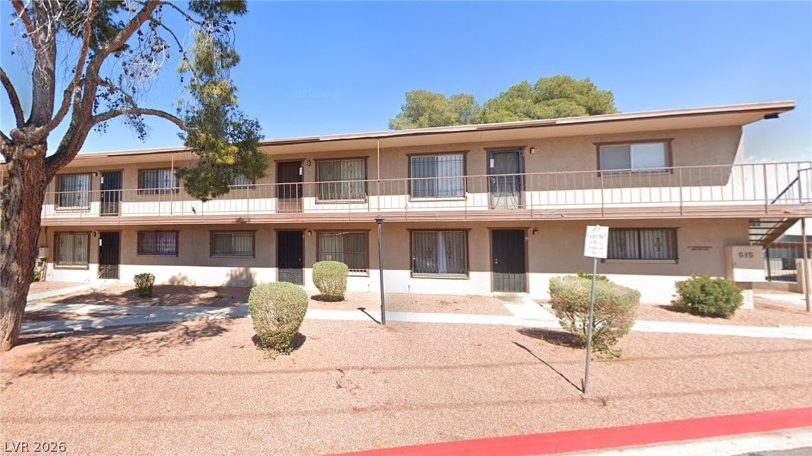 615 S Royal Crest Cir Unidad 9, Las Vegas, NV 89169 - Condominio de ...