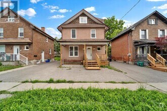 Houses for Rent in Oshawa, ON - 130 Homes | Apartments.com