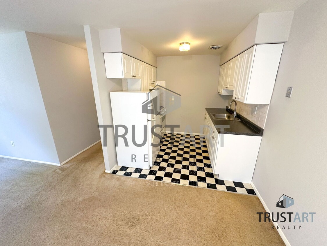 4300 Pearson Ave Unit 14, Philadelphia, PA 19114 - Room for Rent in ...